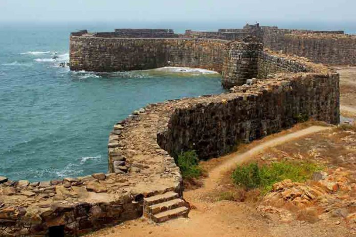 Chatrapati Shivaji Maharaj Forts Information In Marathi